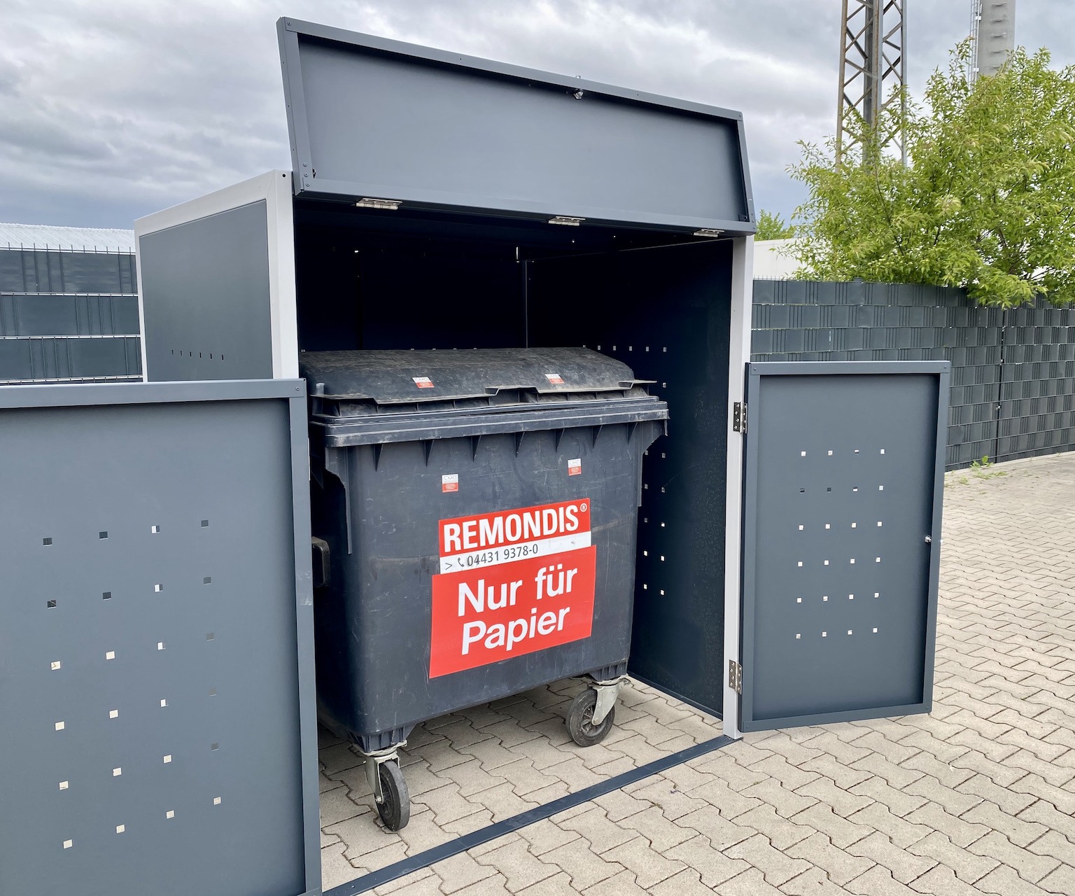 Müllcontainerboxen aus Metall | Lieken Metall Design